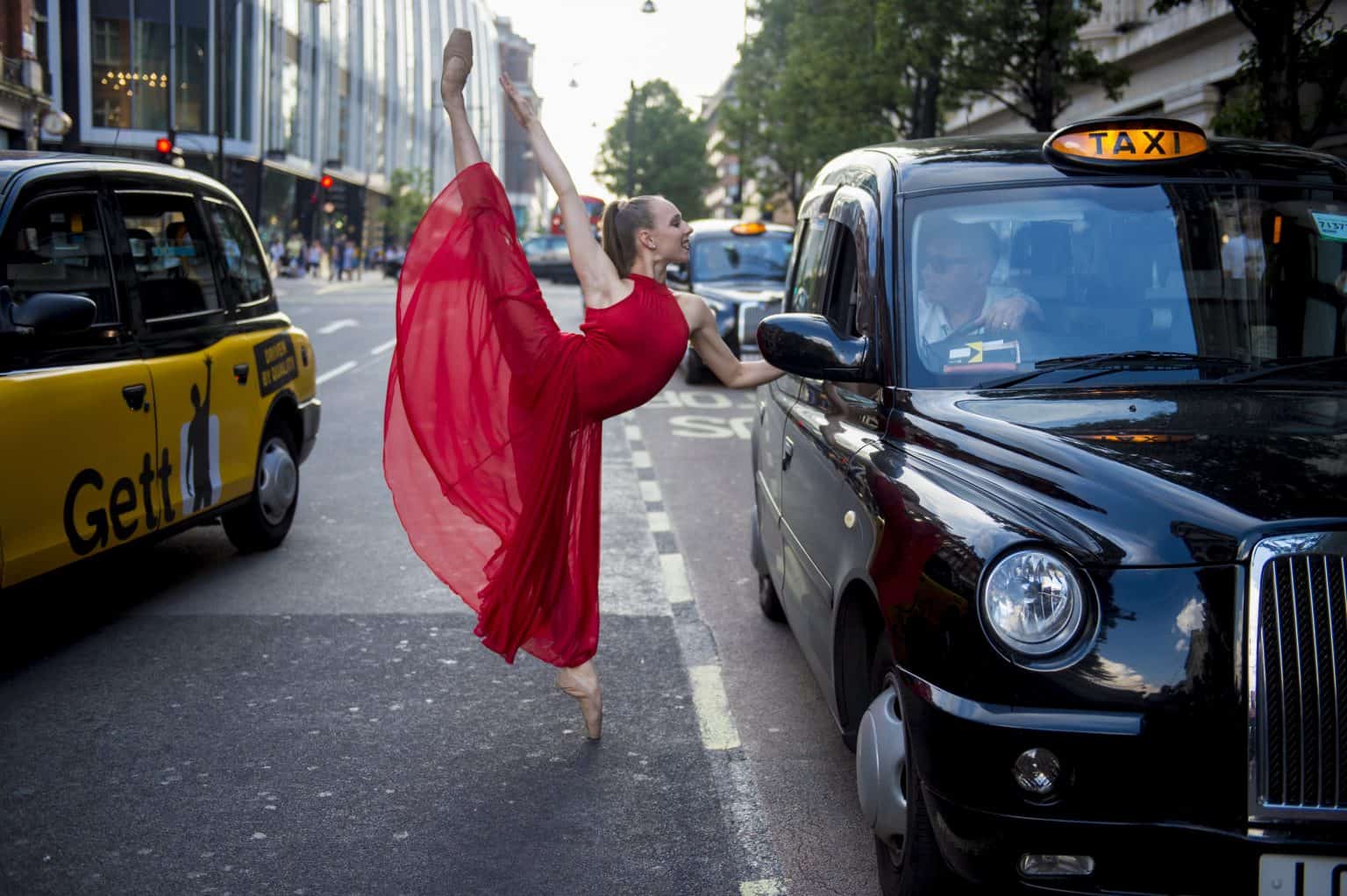 Guinness world record challenge for the most ballet dancers en pointe ...